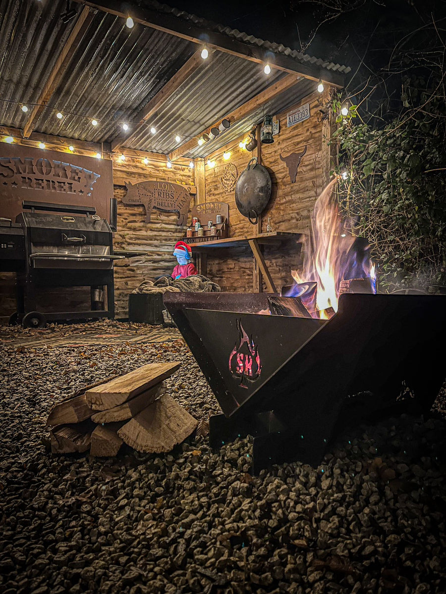 Best BBQ Fire Pits UK | Outdoor Cooking with Smokey Rebel